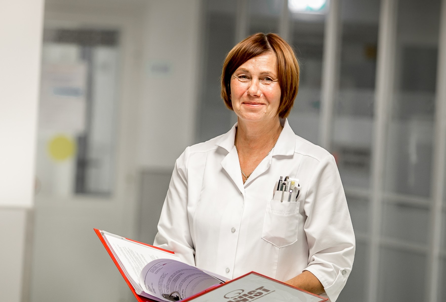 Pärnu linna teenetemärgi saavad ka haigla arst, õde ja ...